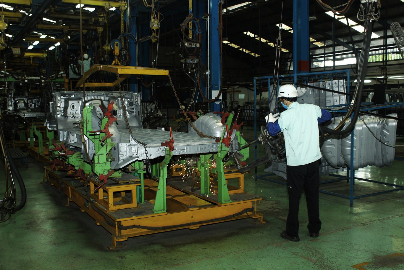 Services | Handal Indonesia Motor