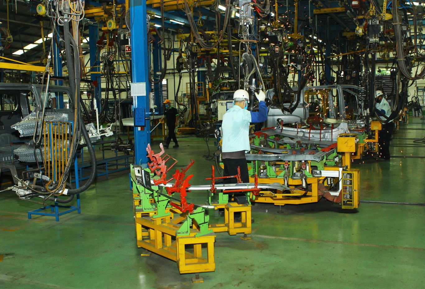 Services | Handal Indonesia Motor