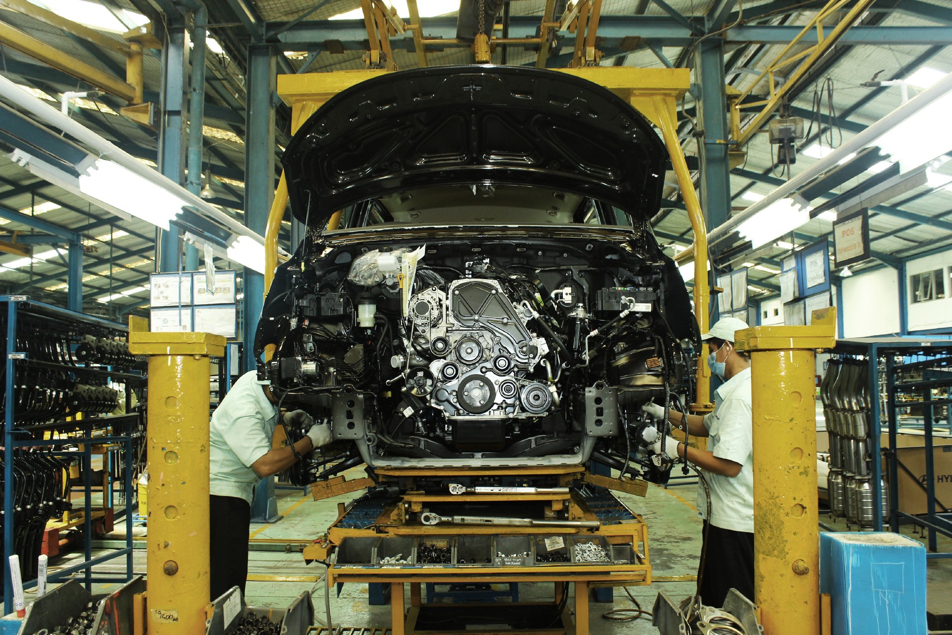 Services | Handal Indonesia Motor